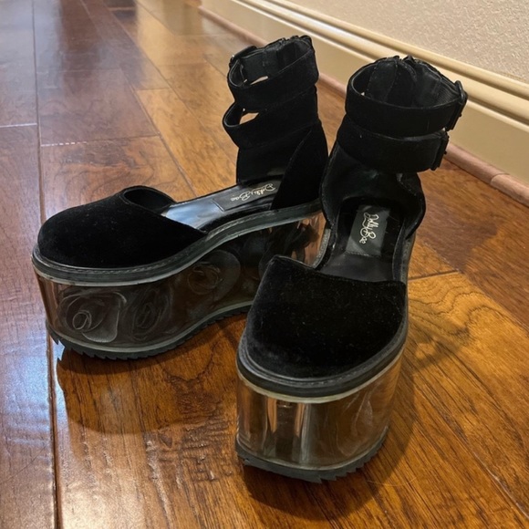 Dolls Kill | Shoes | Rare Dolly Bae Velvet Rose Platforms By Dolls Kill ...